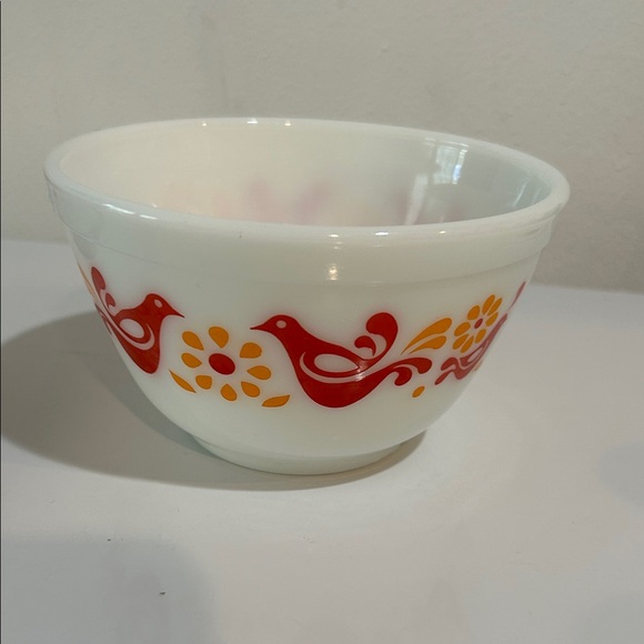 Pyrex | Kitchen | Vintage Pyrex Friendship Mixing Bowl 4 1 Pint Red ...